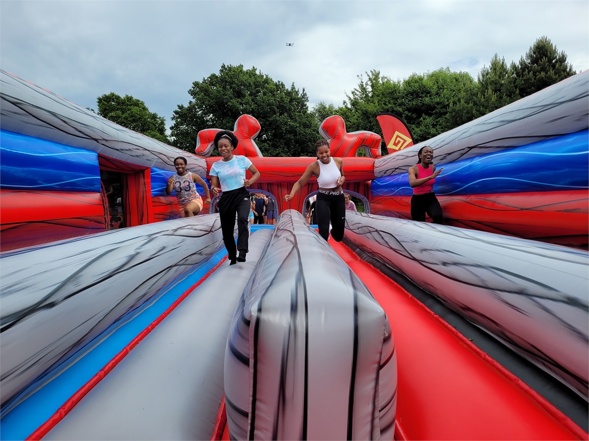 Inflatable Obstacle Course Hire - Xtreme - Hire in UK | Simply The Best ...